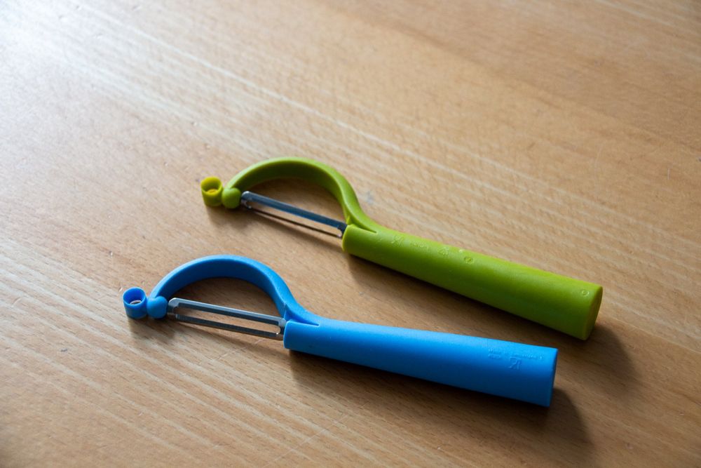 Sparschäler 2 Stück von Tupperware *NEU* | Kaufen auf Ricardo