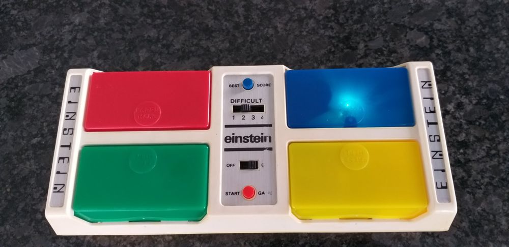 Vintage "Einstein" Retro Memory Game von 1979 von Castle Toy | Kaufen ...