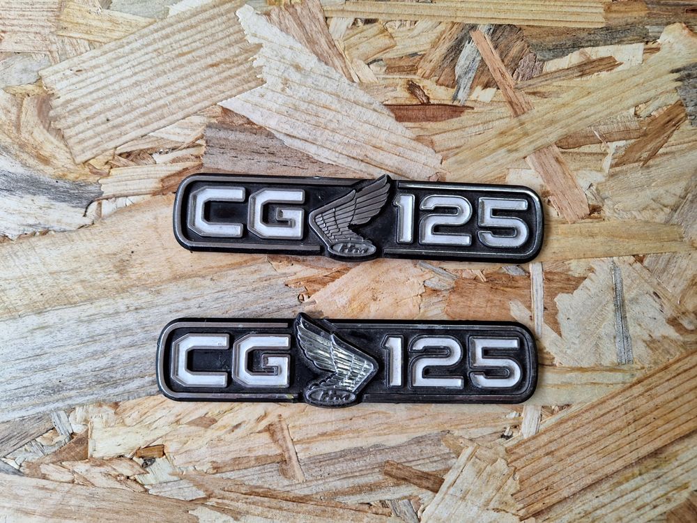 Honda CG 125 Emblem (Gebraucht) in Fischbach-Göslikon für CHF 20 – mit ...