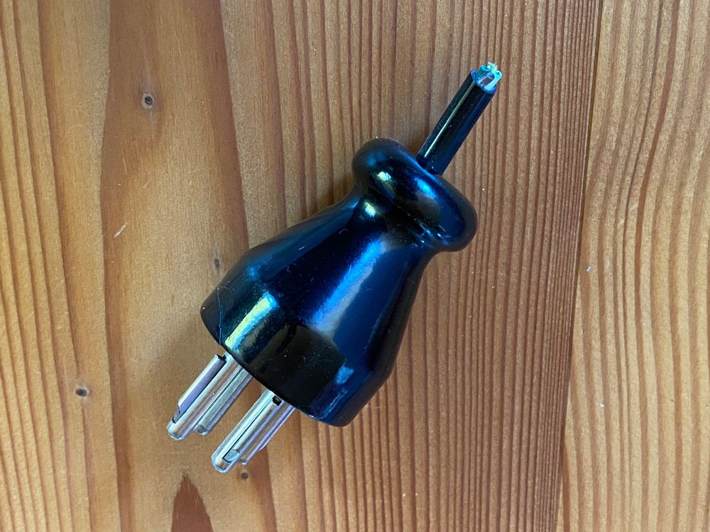 T+T Telefon Stecker 4-polig Mod. 29/50 schwarz - antik (Gebraucht) in ...