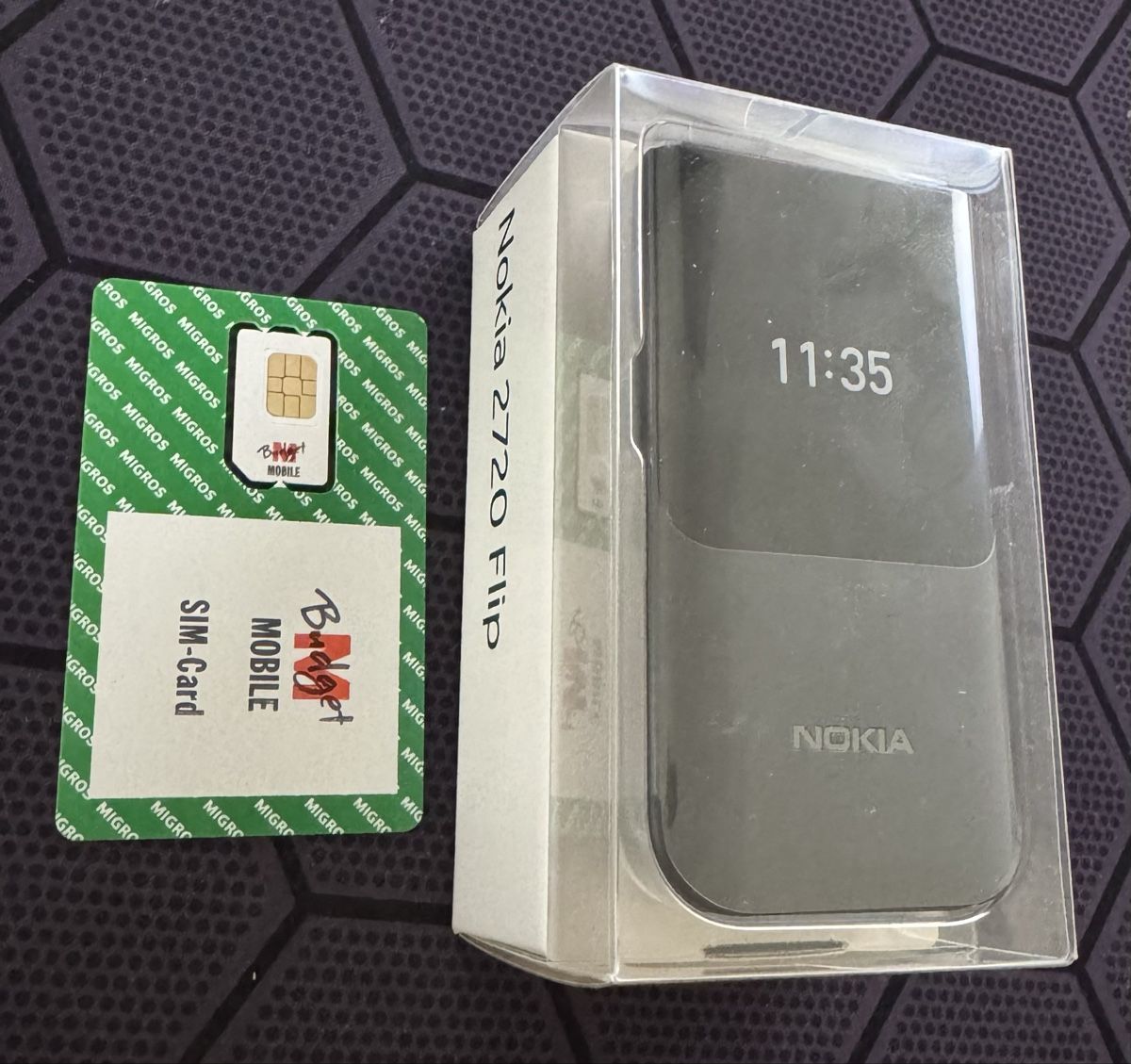 Nokia 2720 Flip Neu+OVP mit Migros Budget SIM-Karte 15.- (Neu und originalverpackt) in Alberswil ...