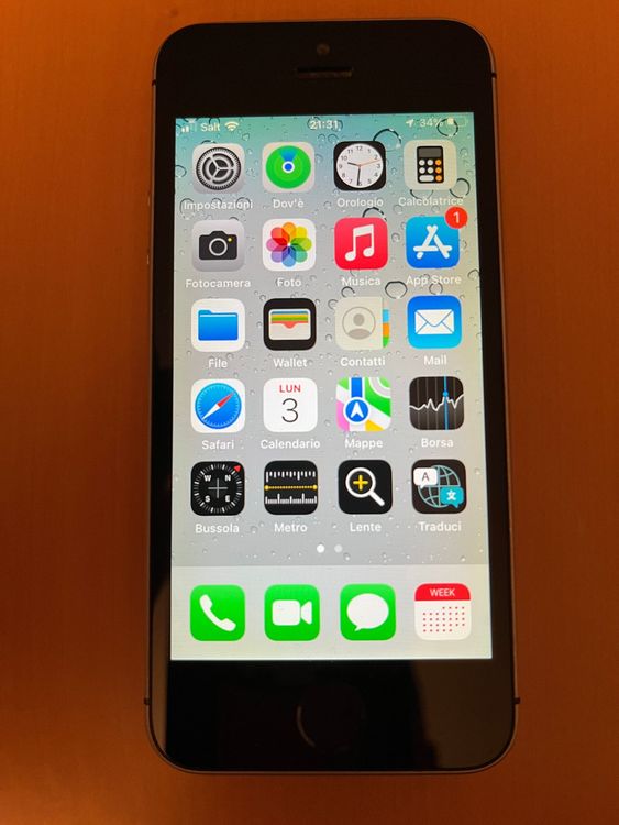 iPhone SE 32 GB (2016 Modell) grau, in sehr gutem Zustand | Kaufen auf ...