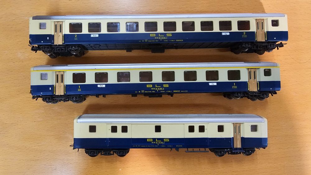 Roco BLS EW II 3er Set 1x A 1.Kl, 1x B 2.Kl, 1x D Packwagen (Gebraucht ...