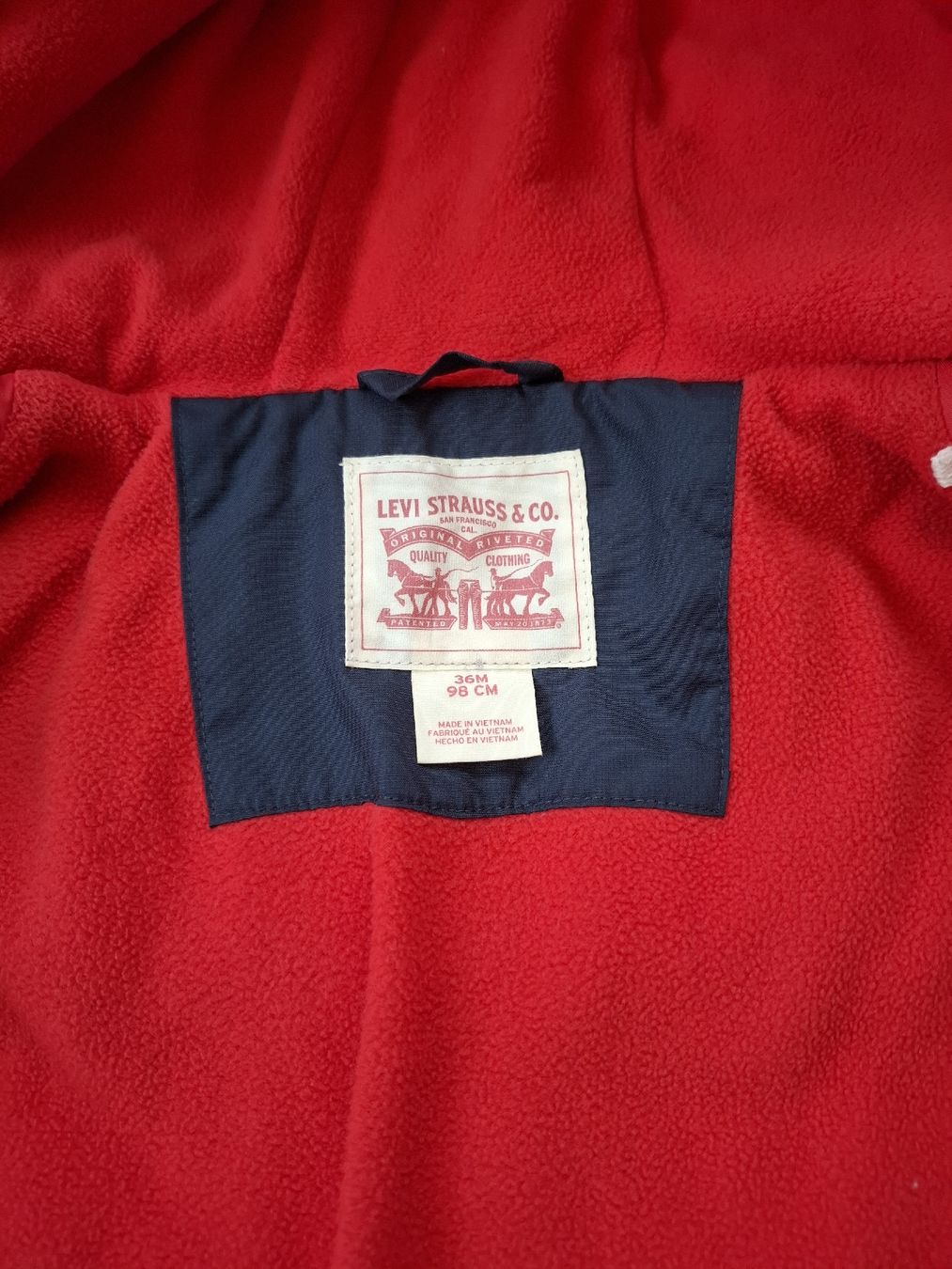 Levis Winterjacke Gr. 98 (Neu (gemäss Beschreibung)) in Netstal für CHF ...