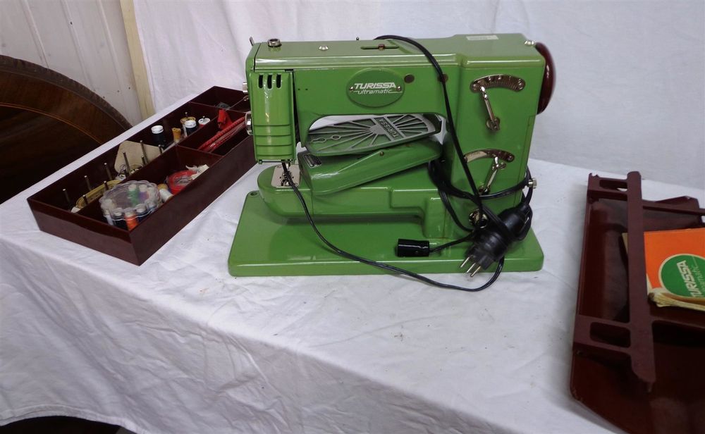 Nähmaschine Turissa ultramatic (Defekt) in Wolfenschiessen für CHF 1 ...
