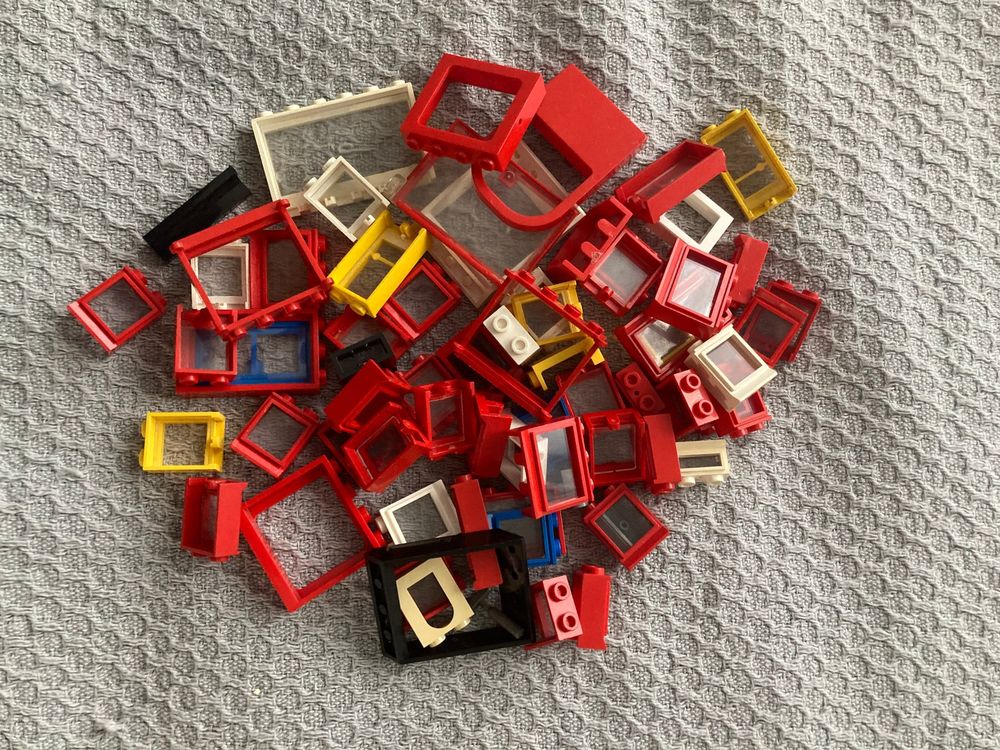 60 Gramm alte Lego Fenster und Türen ab 1 Franken (Gebraucht) in Volketswil für CHF 1 – mit ...