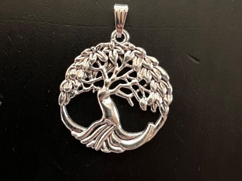 Amulett/ Anhänger Baum des Lebens (Neu (gemäss Beschreibung)) in Gams für CHF 6 – mit Lieferung ...