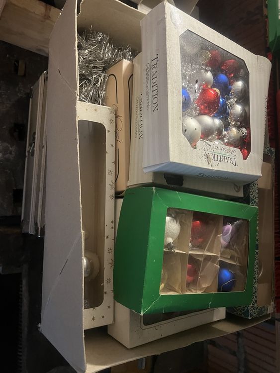 Christbaumschmuck 1 Karton alt (Gebraucht) in Neuenhof für CHF 6 – mit ...