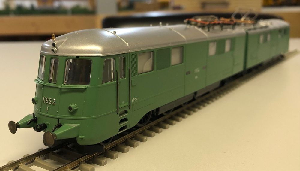 Roco H0 / 63771 / SBB / Ae 8/14 11852 in 2-Leiter Ausführung (Neu ...