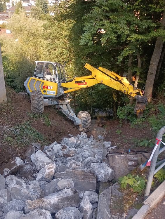 Menzi Muck A81 (Gebraucht) in Sarmenstorf für CHF 45000 – nur Abholung ...