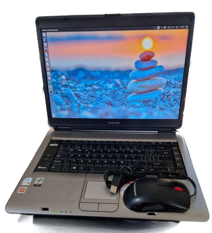 Toshiba Notebook mit UBUNTU-Linux neuste Version (Gebraucht) in Astano ...