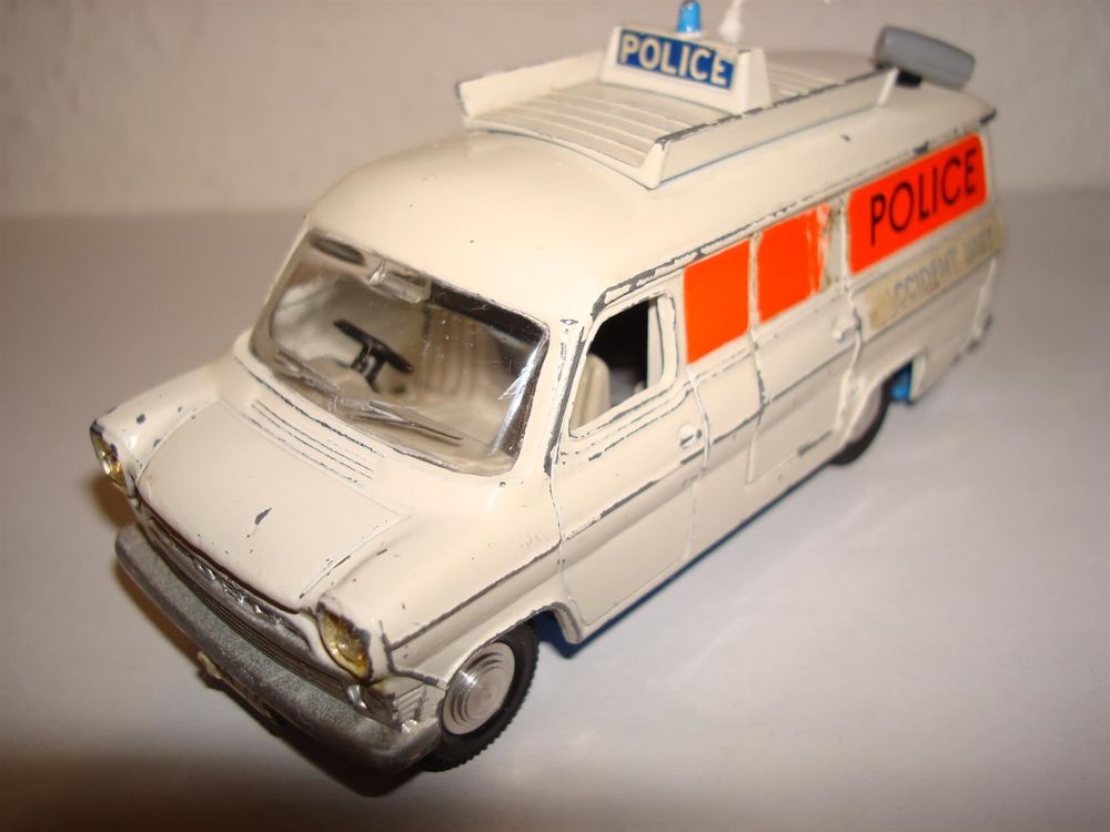 Ford Transit Police Van 1:43 Dinky Toys (Gebraucht) in Diegten für CHF ...
