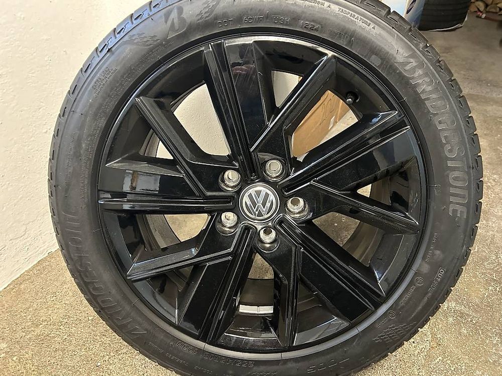 Kompletträder für VW T6.1 Valdivia schwarz R18 (Neu (gemäss ...