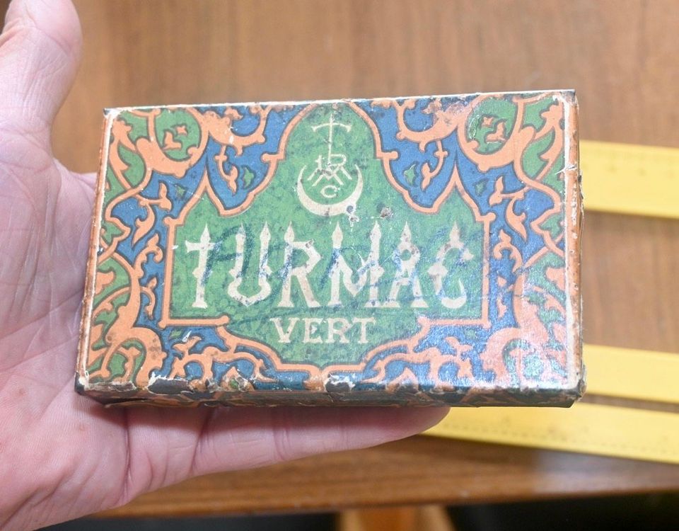 antike BLECHDOSE TURMAC Vert mit papier umwickelt | Kaufen auf Ricardo