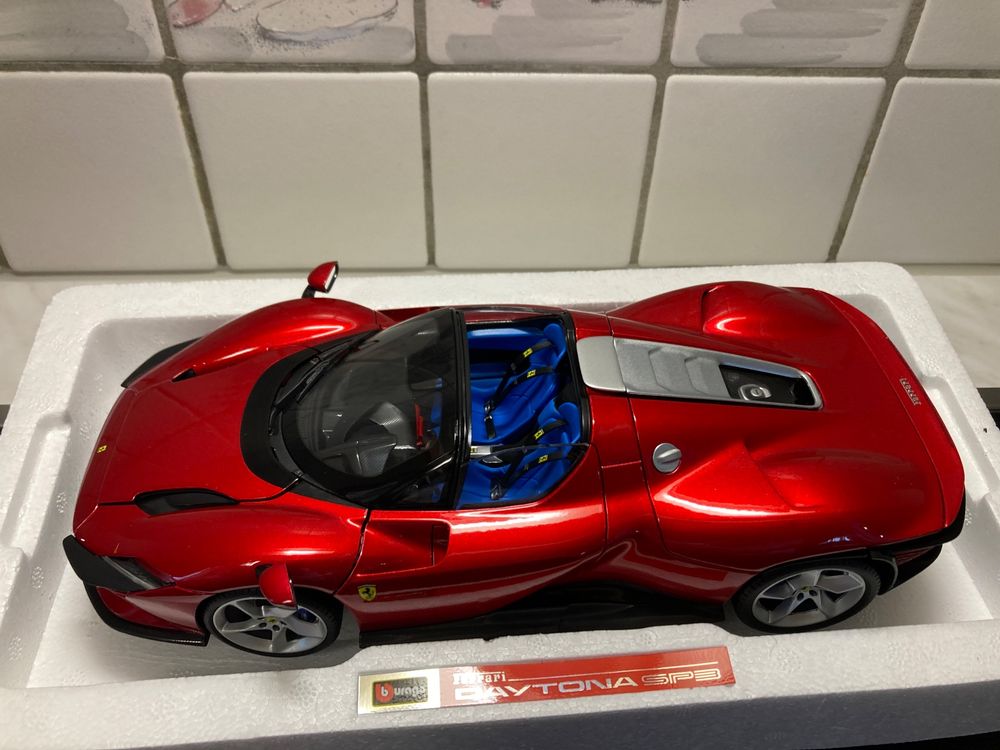 FERRARI - DAYTONA SP3 SPIDER OPEN ROOF 2022 1/18 Rosso Magna | Kaufen ...