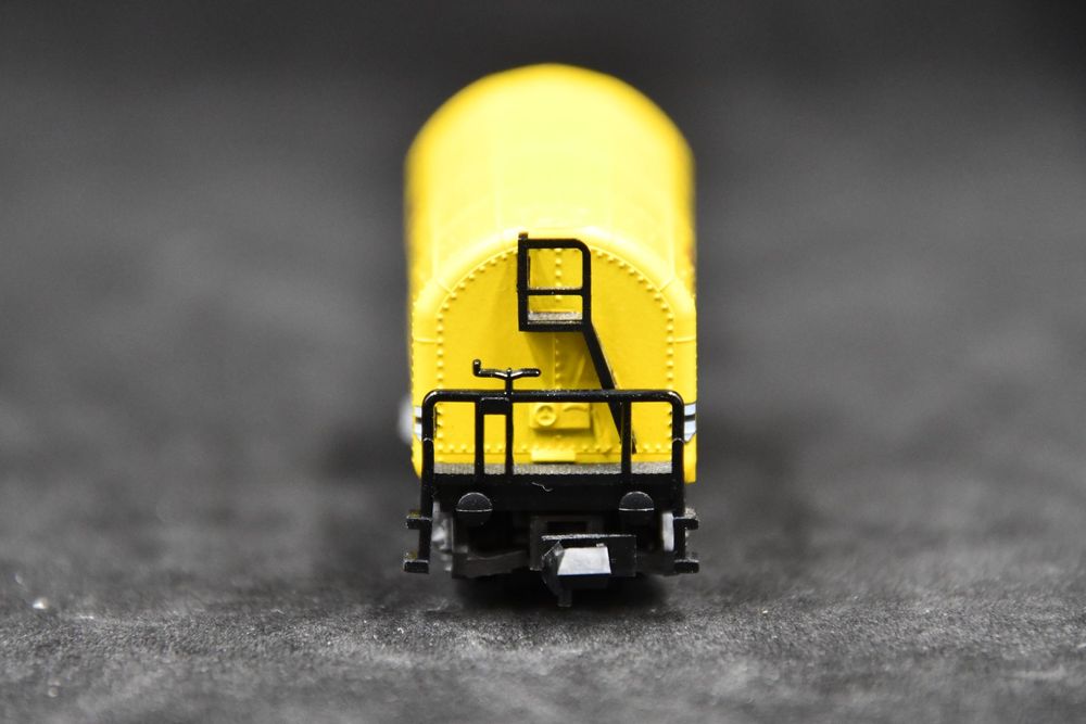 Minitrix Schweröl-Kesselwagen DB «Shell Heizöl», Spur N (Gebraucht) in Rapperswil SG für CHF 15 ...