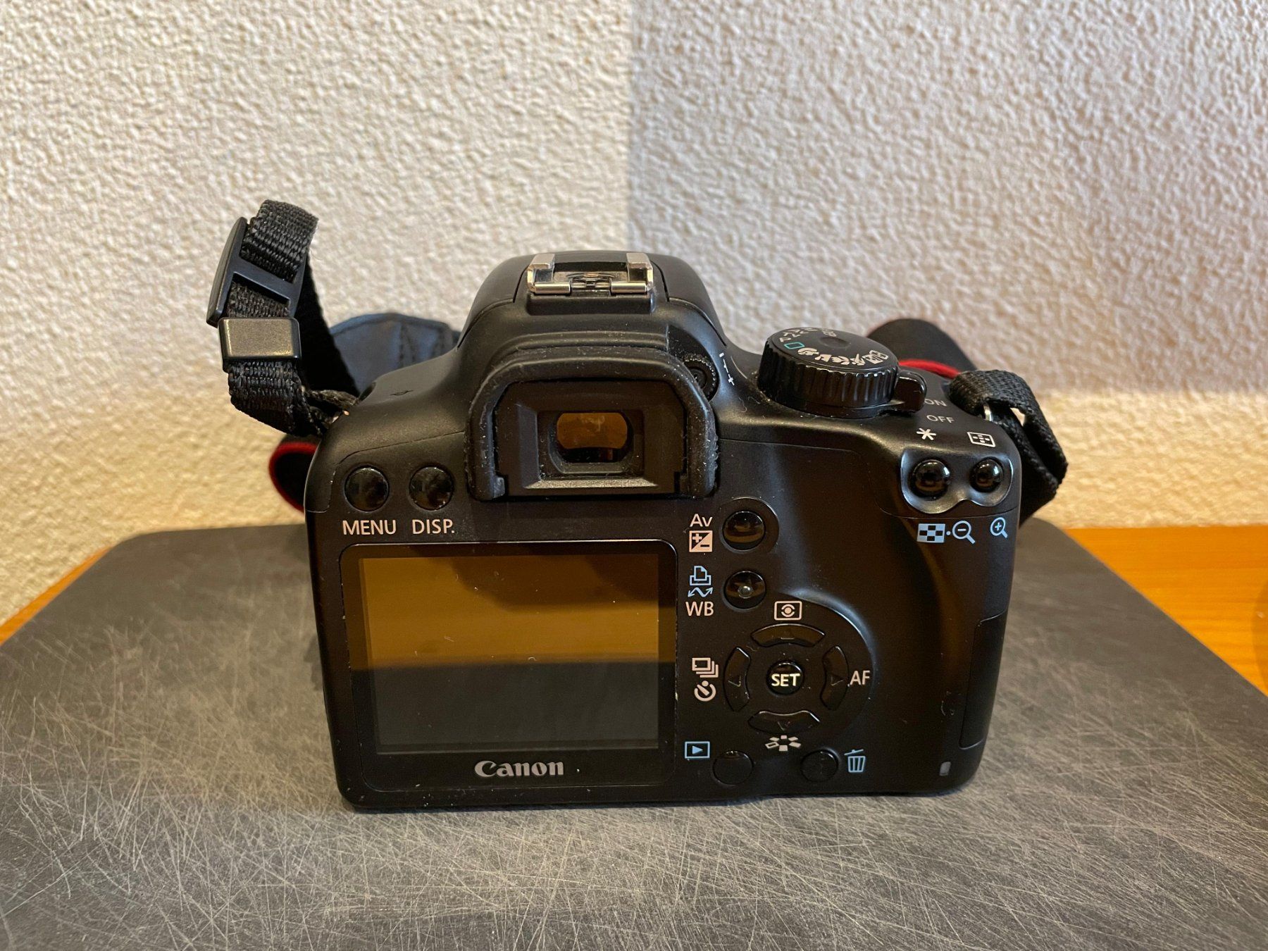 Canon EOS 1000D (ohne Akkuladegerät!) (Gebraucht) in Zürich für CHF 10 ...