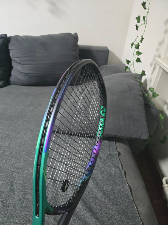 Yonex VCORE Pro 97H 330g (Wawrinka) (D'occasion) à Lausanne pour CHF 75 ...