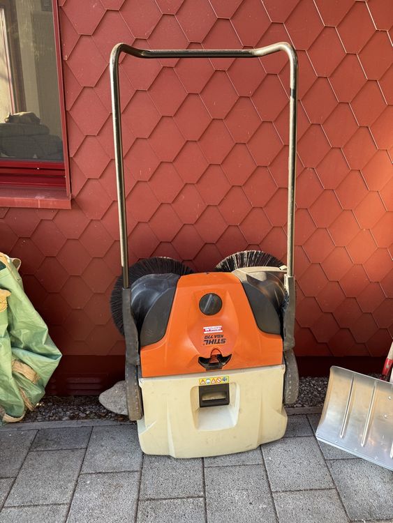 Stihl Kehrmaschine KGA 770 | Kaufen auf Ricardo