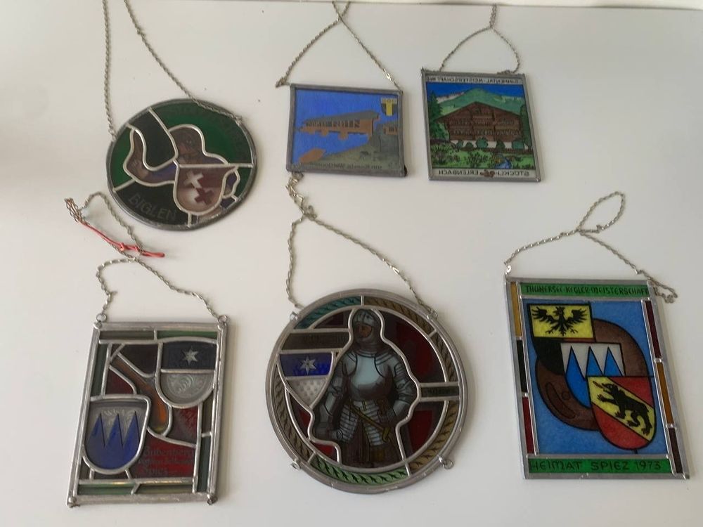 diverse Schweizer Glasbilder Wappen L 7400 (Gebraucht) in Niederönz für CHF 5 – nur Abholung auf ...