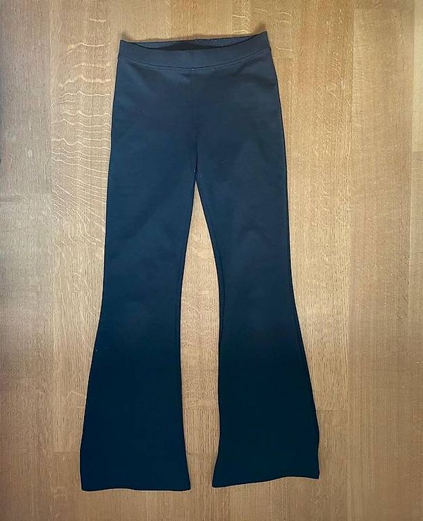 Flared Trainerhosen (Gebraucht) in Muri b. Bern für CHF 5 – nur ...