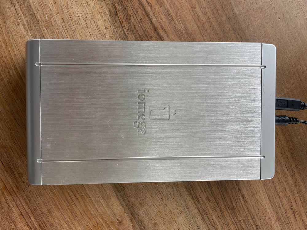 Hard Drive Iomega Desktop, 1TB, Silber, Top Zustand! (Gebraucht) in ...