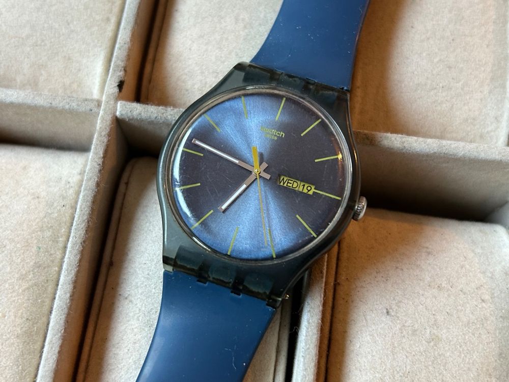 Swatch 41mm fonctionne (Gebraucht) in Delemont für CHF 6 – mit ...