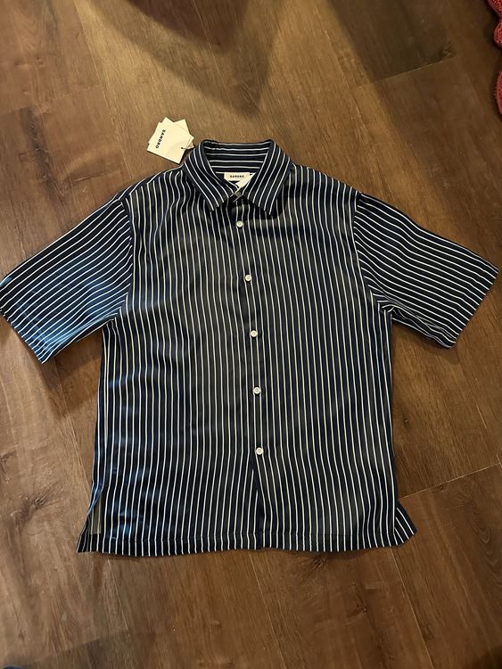New Sandro satin short sleeve shirt - M | Kaufen auf Ricardo