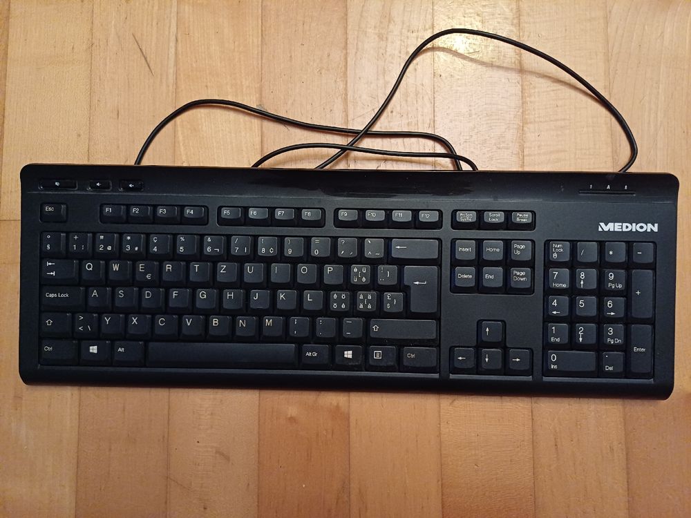 MEDION PC-Tastatur, Swiss Layout, KU-0837 (Gebraucht) in Windlach für ...