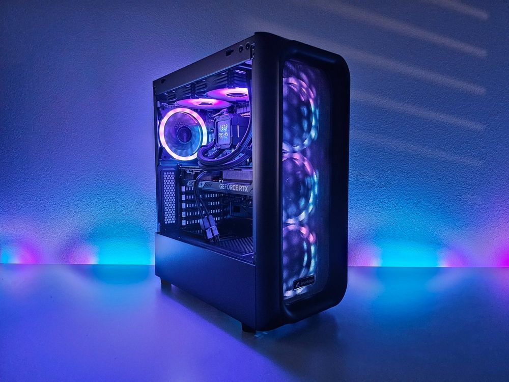 Gaming PC Framezilla🦖Intel i9 16K 5.2GHz + RTX 5070 | 32GB (Neu und ...