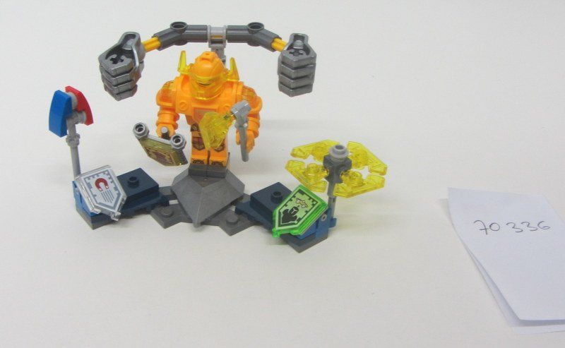 Lego NEXO KNIGHTS 70336 " Ultimate Axl " (Gebraucht) in Kreuzlingen für ...