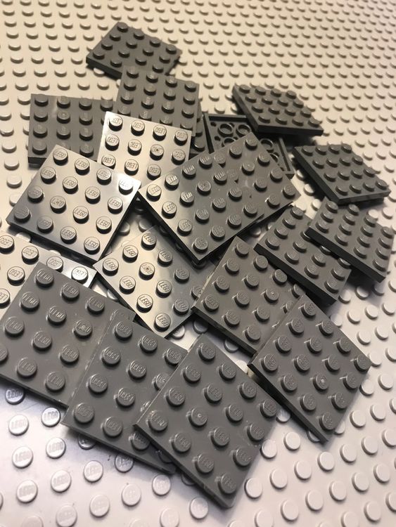 Lego 10 x Platten 4x4 dunkel grau (3031) (Gebraucht) in Basel für CHF 2 ...