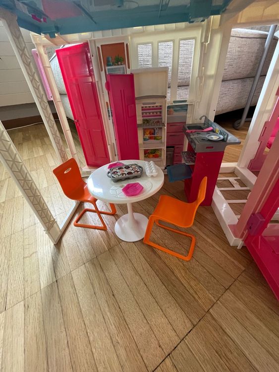 Barbie DLY32 - Stadthaus mit 3 Etagen, zusammenklappbar (Gebraucht) in ...
