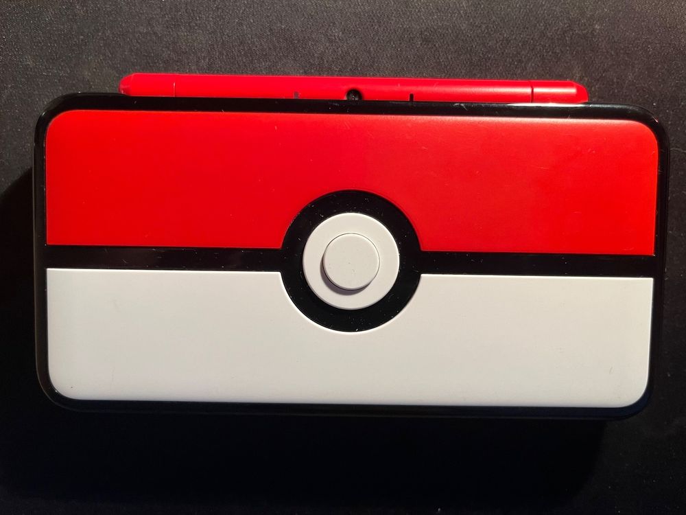 Nintendo New 2DS XL + Pokeball Edition Pokemon Ladekabel | Kaufen auf ...