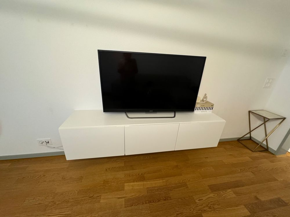 Lowboard Hangend Ikea