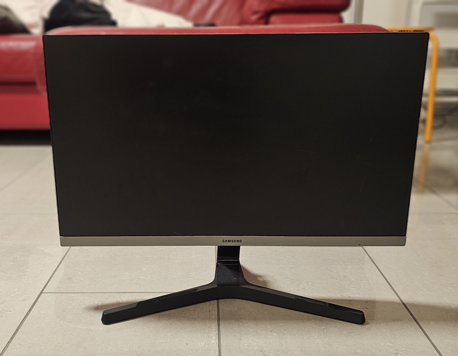 Monitor 24" Samsung (Gebraucht) in Gordola für CHF 50 – nur Abholung ...