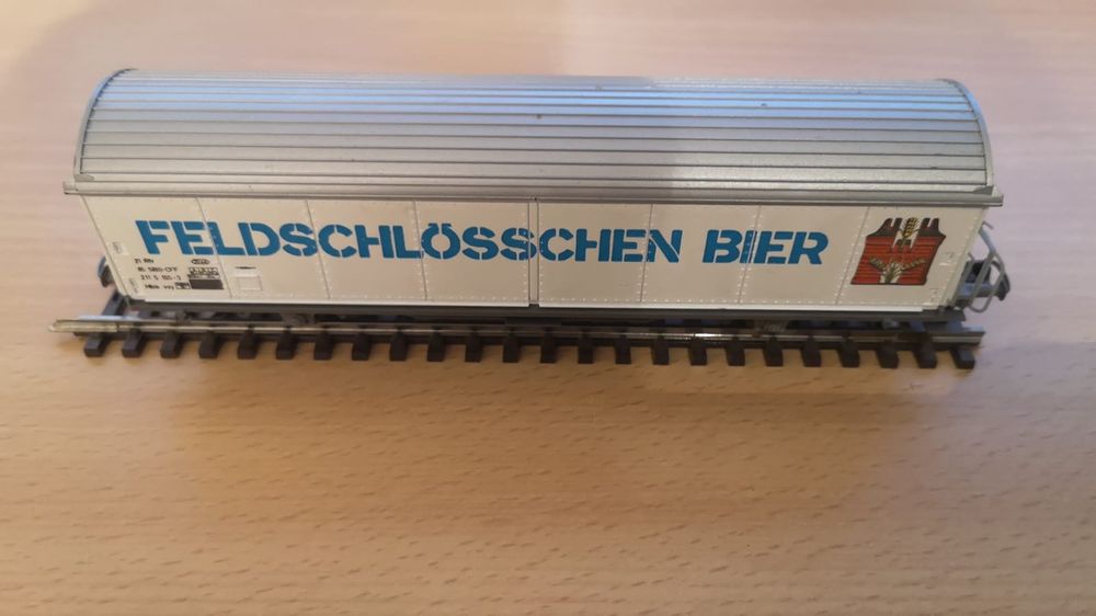 Roco Gedeckter Güterwagen "Feldschlösschen Bier" | Kaufen auf Ricardo