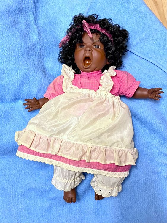 Dunkelhäutige Berenguer Babypuppe aus Vinyl mit Softbody | Kaufen auf ...