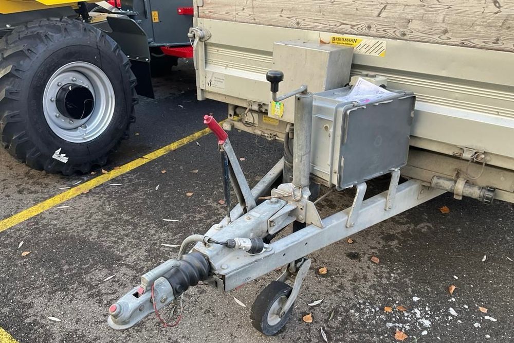 Humbaur 3000 – 3-Seitenkipper mit Laderampen, gut erhalten (Gebraucht ...