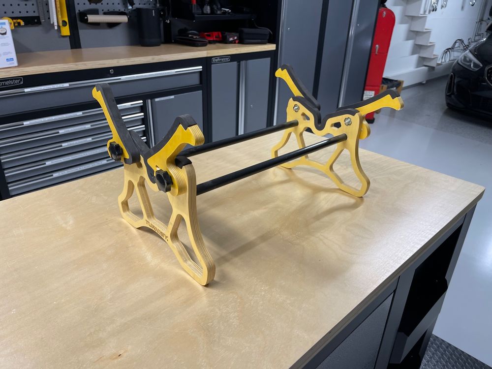 Rc Modellflugzeug Ständer aus Holz Turnigy (Gebraucht) in Rupperswil ...