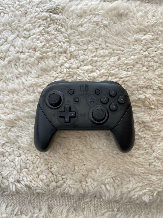 Nintendo Switch Pro Controller | Kaufen auf Ricardo