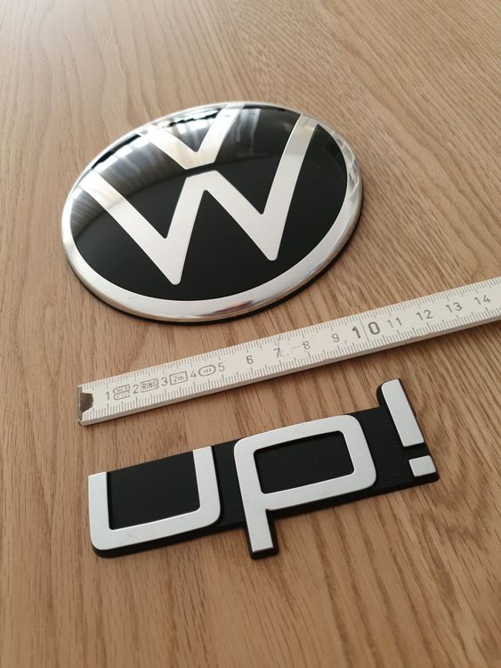 VW UP ORIGINAL EMBLEM LOGO (Gebraucht) in Arcegno für CHF 18 – mit ...
