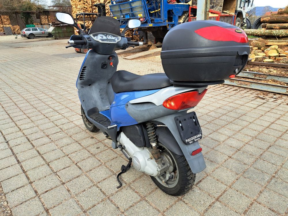 PIAGGIO SKR 125 Roller Scooter | Kaufen auf Ricardo