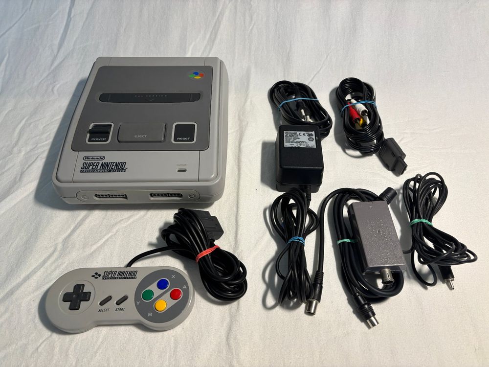 SNES - Super Nintendo Konsole (Gebraucht) in Allschwil für CHF 89.9 – mit Lieferung auf Ricardo ...