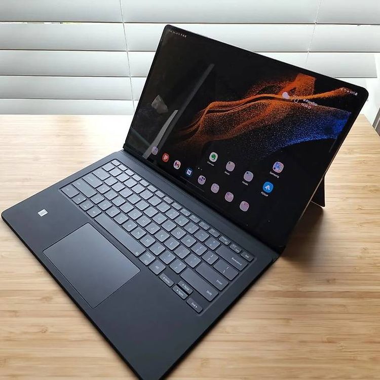 Samsung Galaxy Tab S8 Ultra 5G, 14.60", 512 GB, + Keyboard (Gebraucht) in Steffisburg für CHF ...