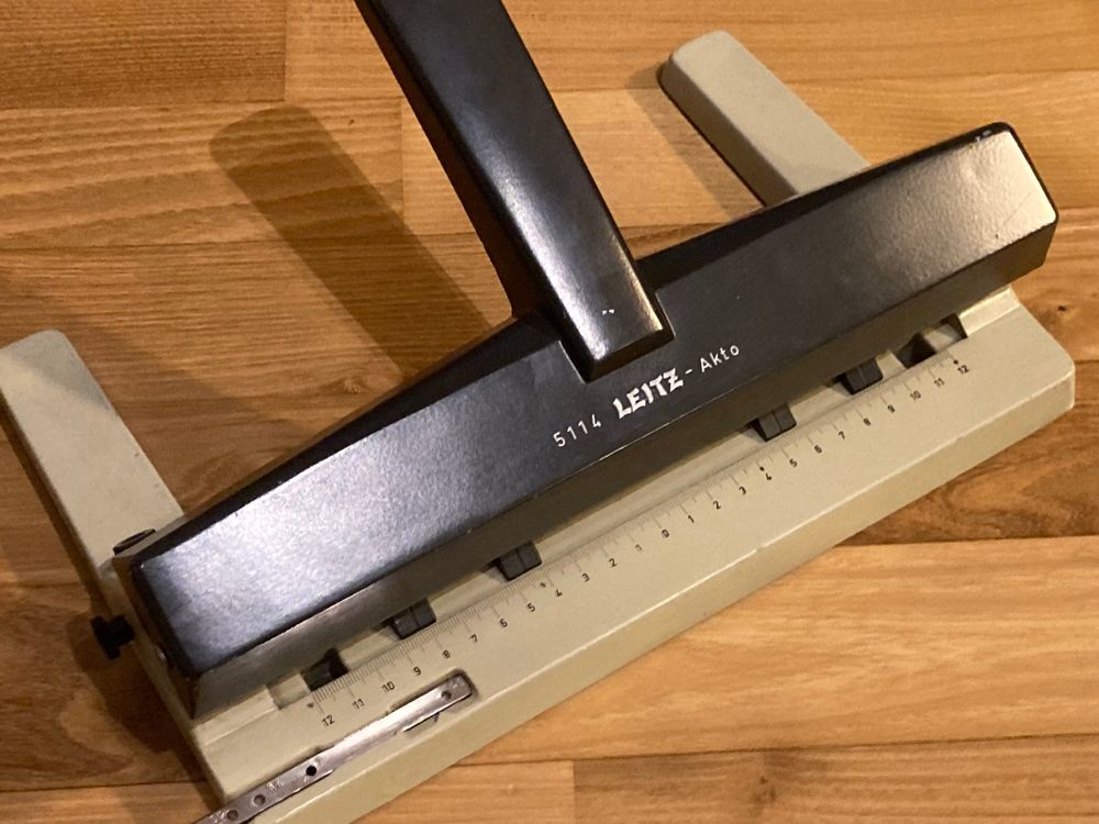 Locher - Leitz 5114 - Mehrfachlocher - 4 Loch einstellbar ! (Gebraucht ...
