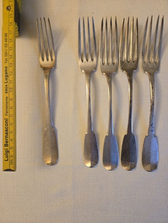 5 Antike silberne Gabeln, 20 cm, 19. Jahrh. Schweiz, Punze D (Gebraucht) in Bern für CHF 125 ...