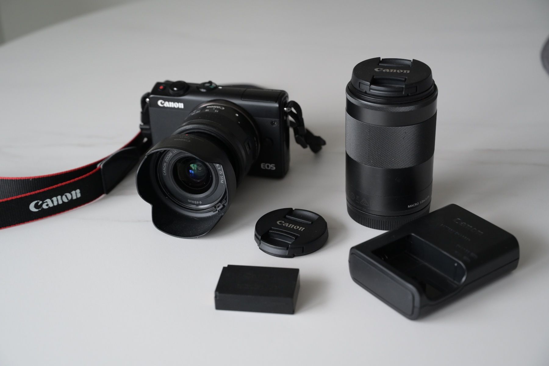Canon EOS M100 Kit mit 2 Objektiven und 2. Akku (Gebraucht) in ...
