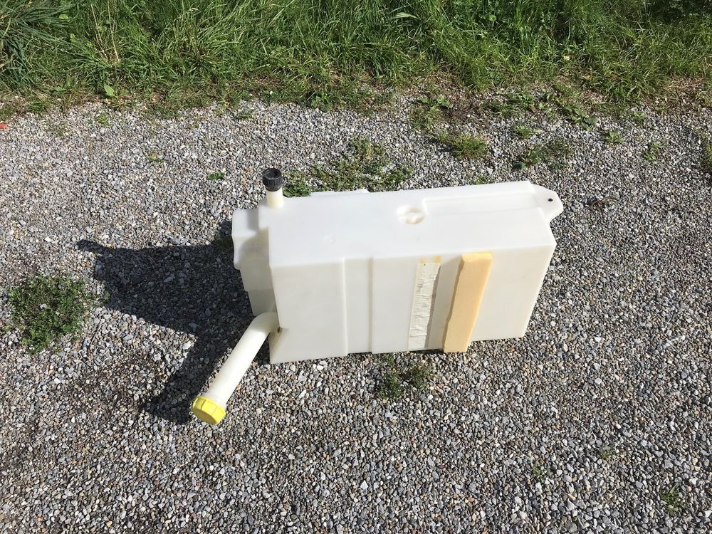 Wassertank für VW Bus T4 Westfalia (Gebraucht) in Wangen für CHF 30 ...