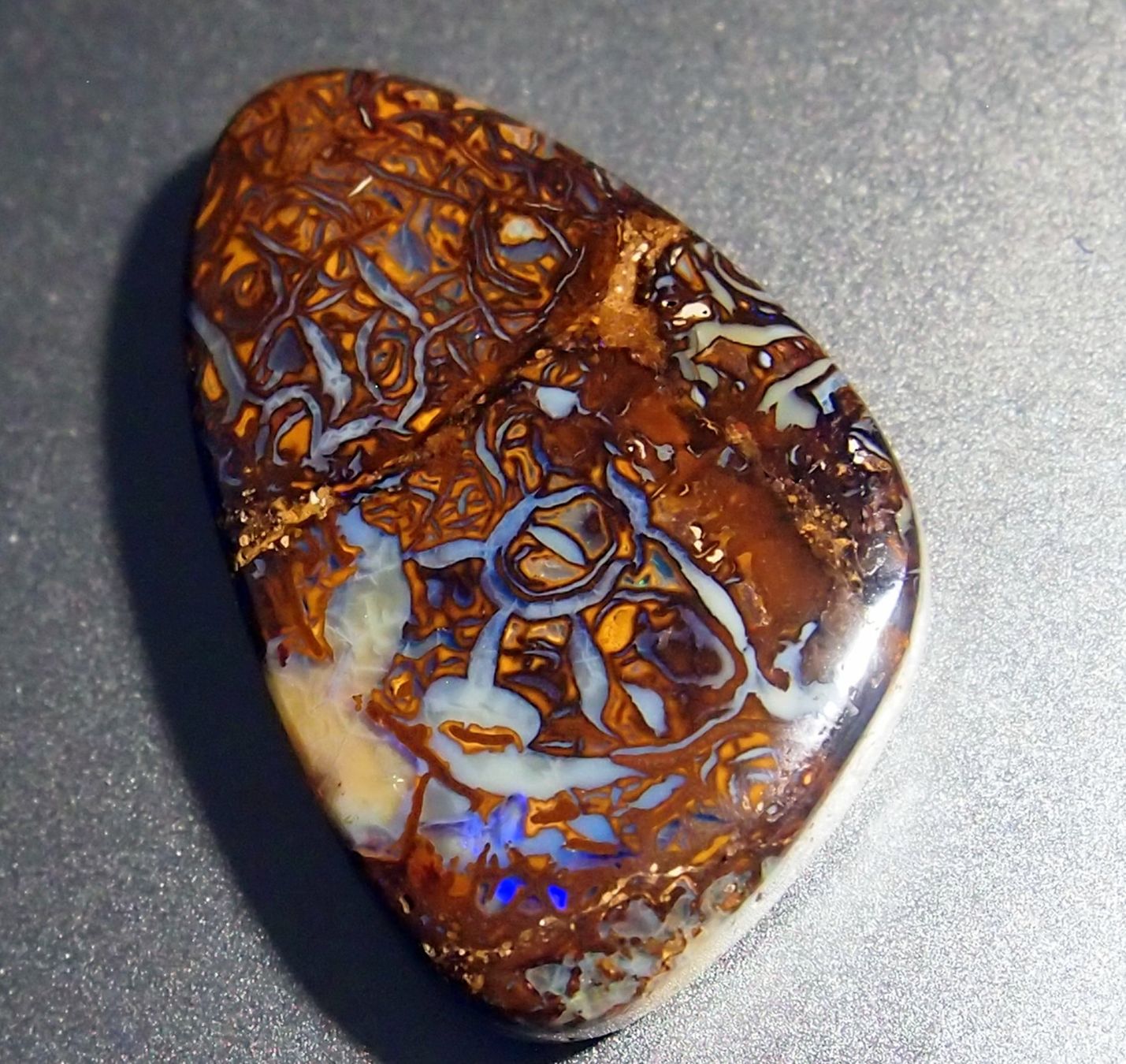 🔥 Boulder Opal Edelstein, rot/blau, Top Schliff, Rarität... (Neu und ...